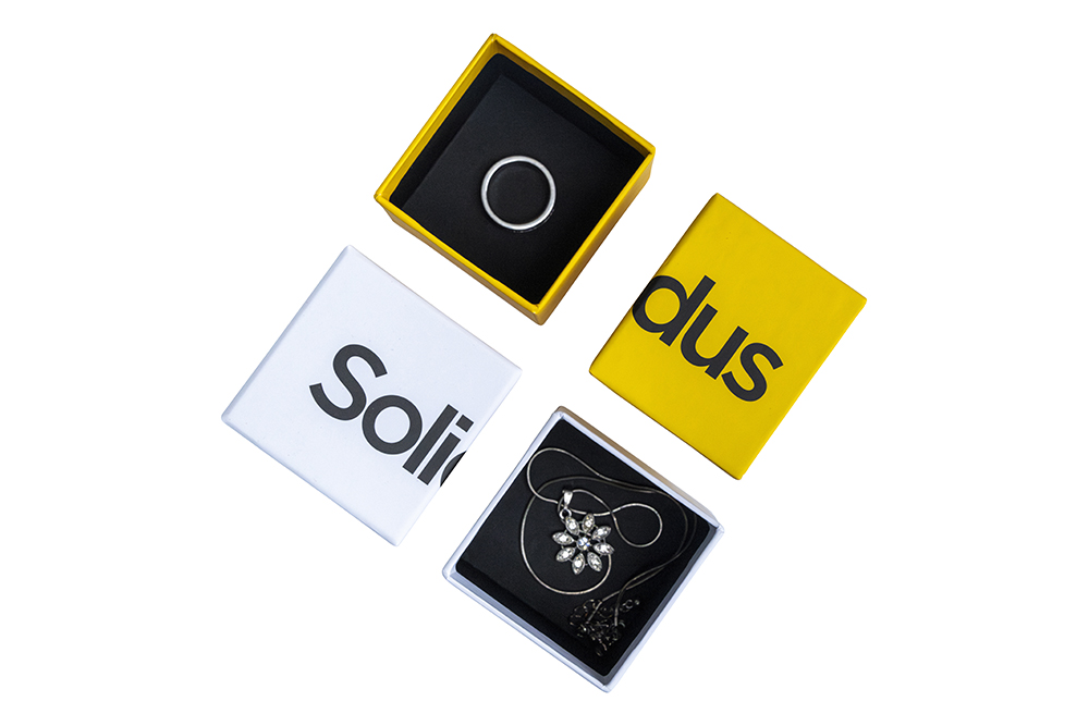 Luxury packaging with solid board packaging. PPWR compliant.